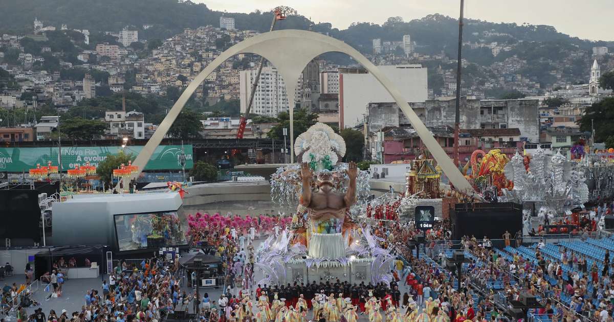 Carnaval 2024 Ao Vivo: 2º Dia de Desfile das Escolas de Samba do Rio de ...