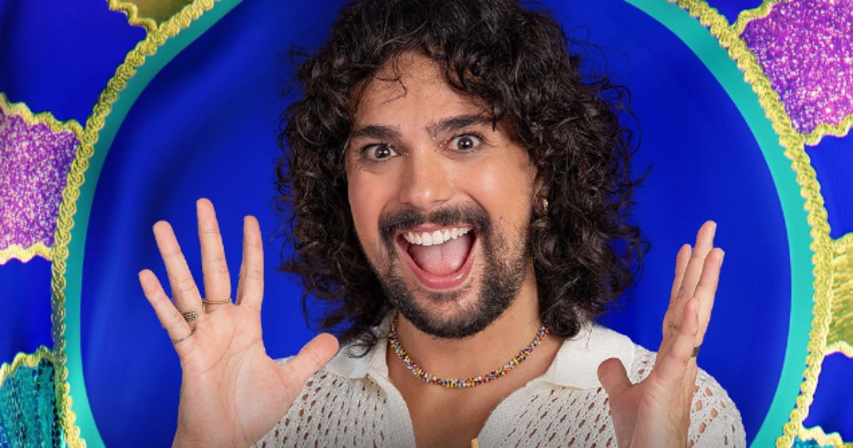 Influencer na cobertura da Globo coloca microfone no chão para ouvir ...