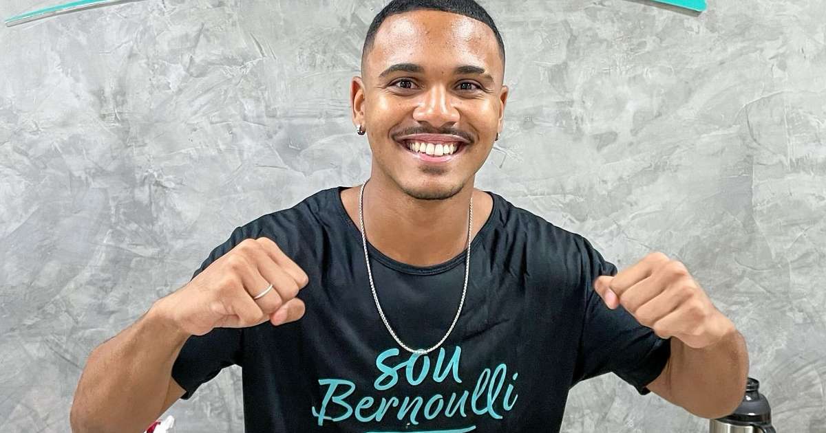 "Quando vi, não acreditei", revela jovem de 19 anos aprovado em Medicina na UFBA e na USP