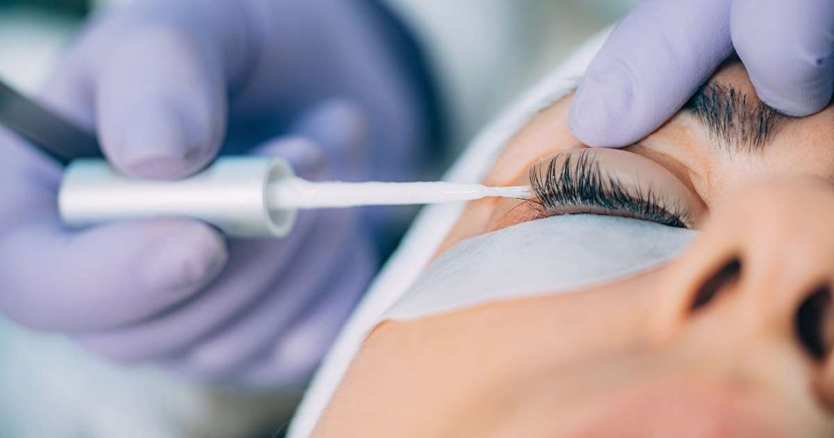 Lash lifiting: saiba tudo sobre técnica para cílios curvados e definidos