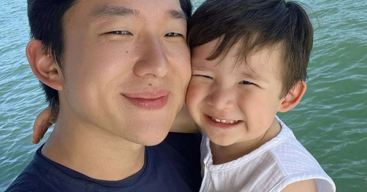 Pyong Lee comemora o aniversário de quatro anos do filho