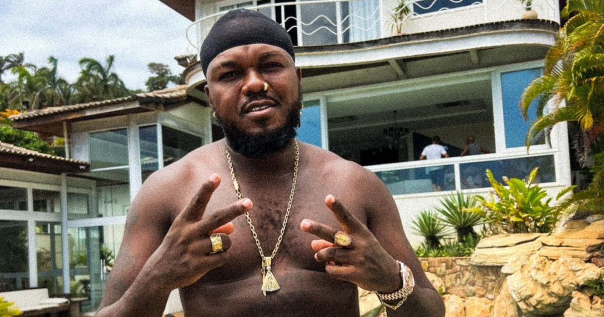 Djonga lança seus dois primeiros álbuns em vinil