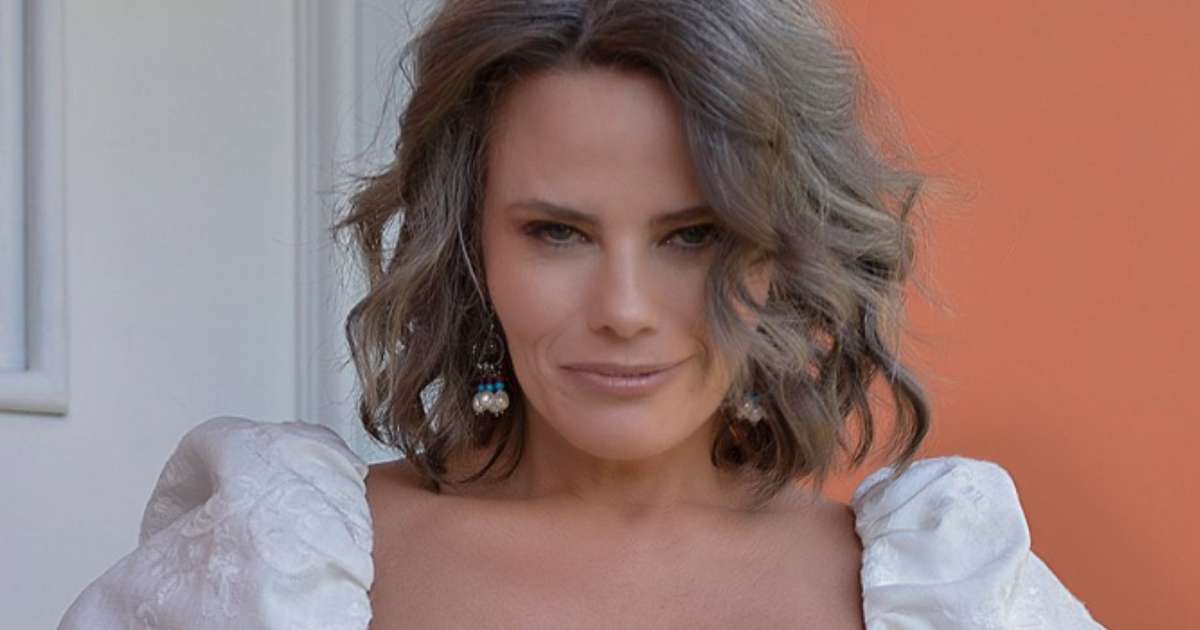 Aos 52 anos, apresentadora Maria Cândida posa nua e revela que sofreu ...