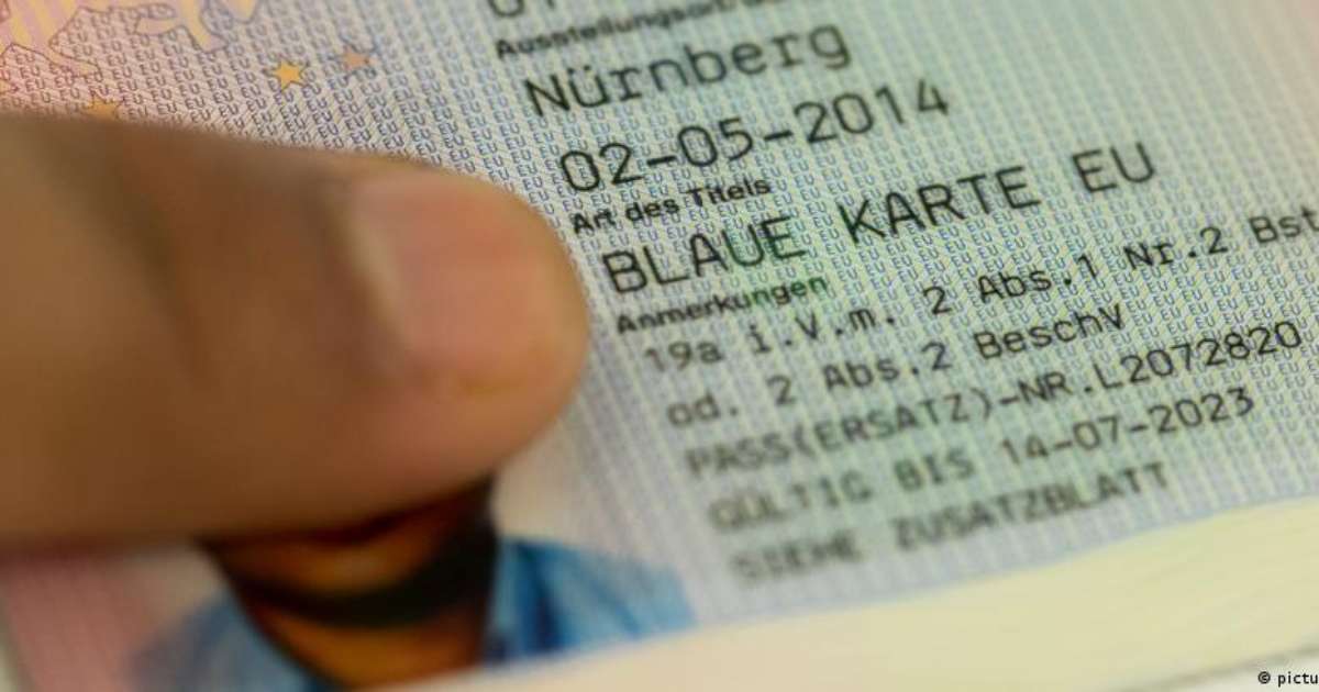 Entenda o que é e como conseguir o Blue Card da UE