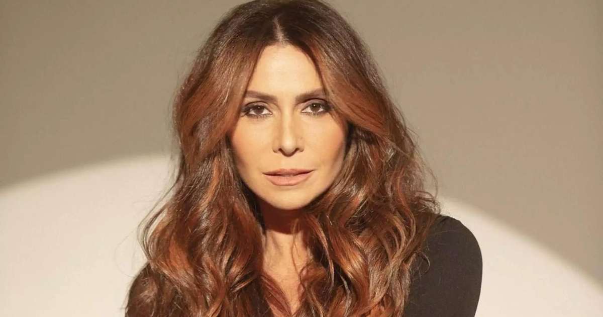 Aos 48 Anos Giovanna Antonelli Faz Ensaio Seminua E Causa Alvoroço