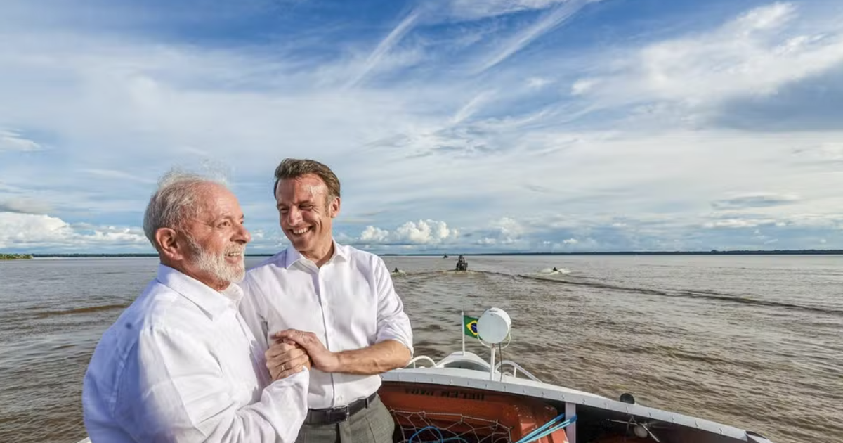 Fotos de Lula com Macron rendem memes e viralizam nas redes sociais