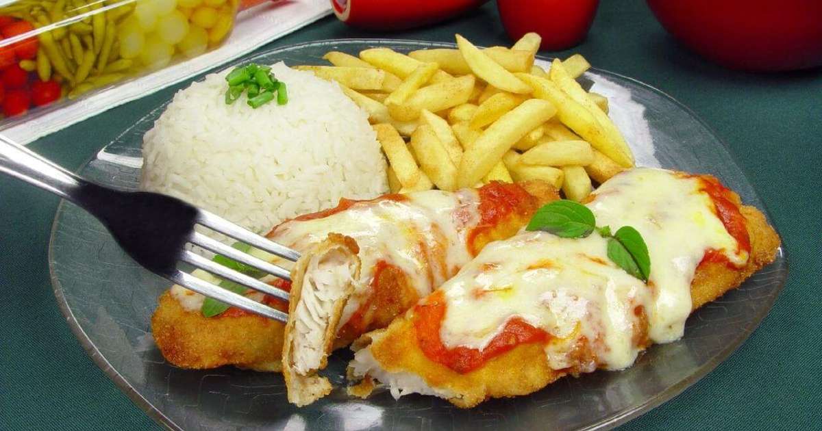 Peixe à parmegiana: receita fácil e deliciosa com pescada