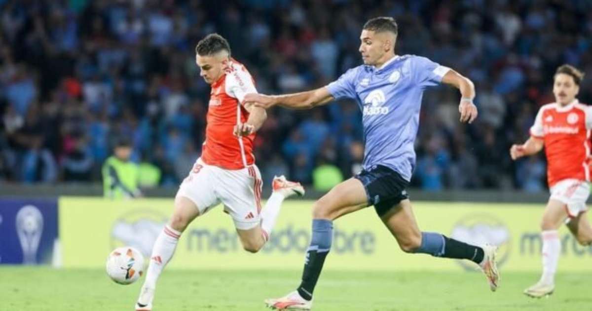 Borré comenta chances perdidas em estreia como titular do Inter