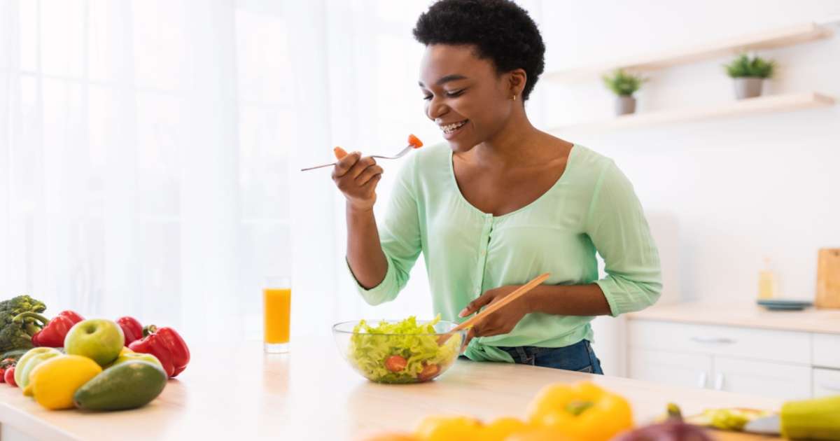 Alimentação e saúde feminina: veja o que a mulher deve comer em cada ...
