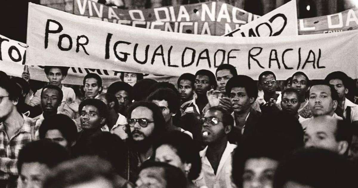 Qual é a importância do movimento negro na luta contra o racismo?