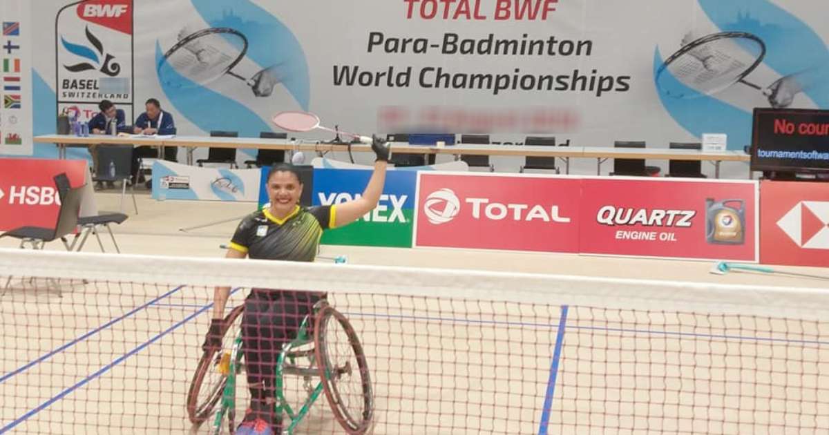 Maria Gilda estreia com vitória no simples e em duplas na Espanha