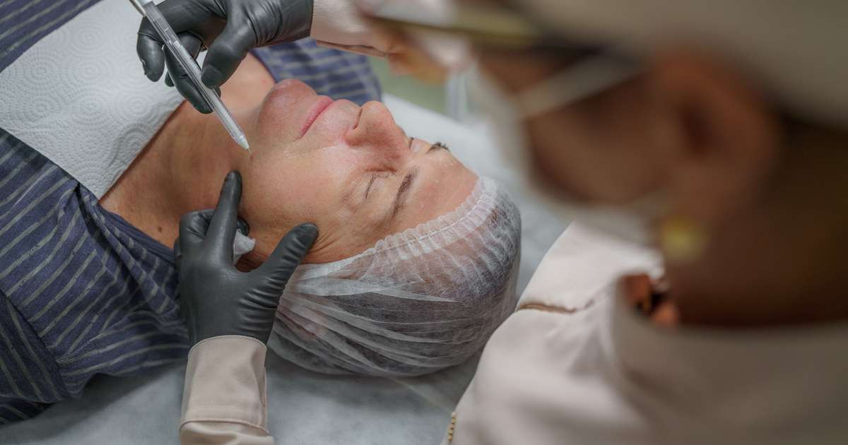 Botox falso deixa pessoas doentes nos EUA; no Brasil, Anvisa já emitiu ...