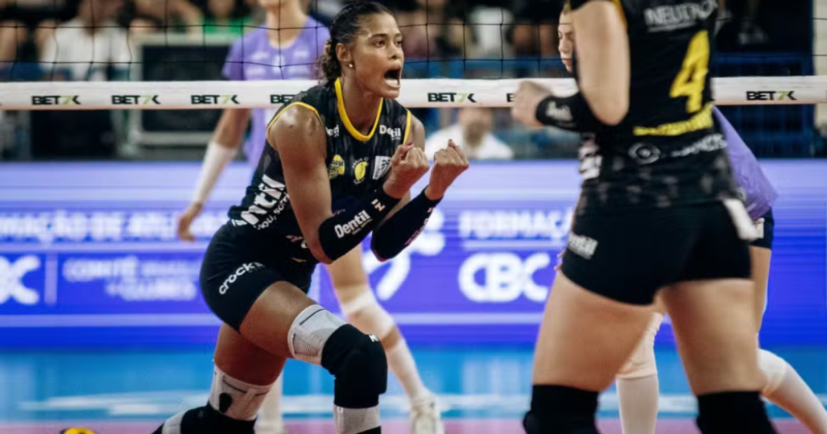 Adenízia celebra retorno à final da Superliga Feminina