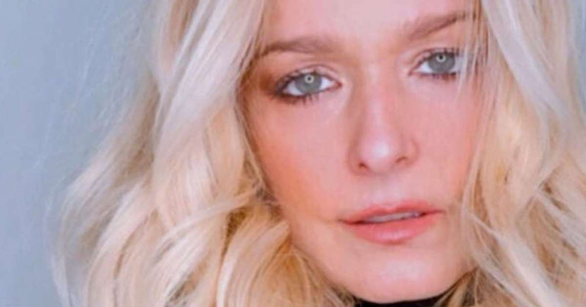 Aos 53 anos, atriz Luciana Vendramini posta foto sem filtro e web reage: 'Diva'