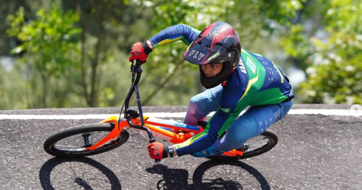 Vicente Garcia cai nas quartas na Copa Mundo de BMX Racing