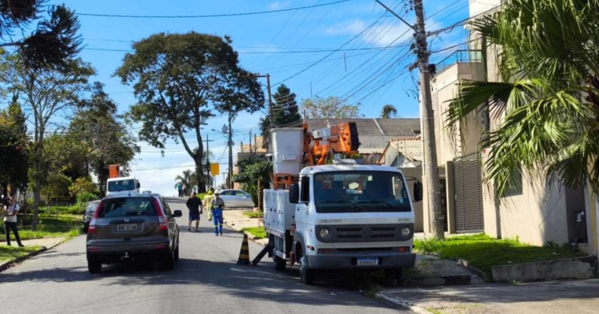 Eletricista Sofre Descarga Elétrica De 13 Mil Volts Durante Manutenção