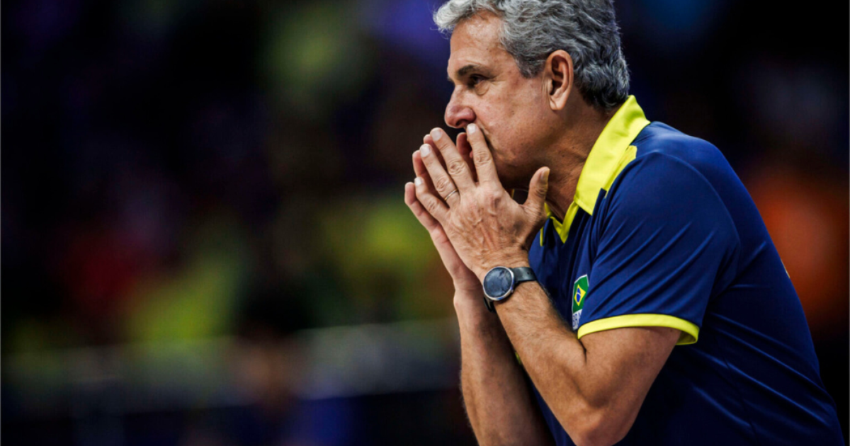 Zé Roberto define lista de 14 jogadoras para a estreia da VNL