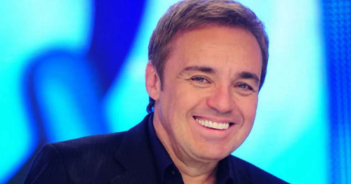 Ex-funcionário revela ter tido affair com Gugu Liberato