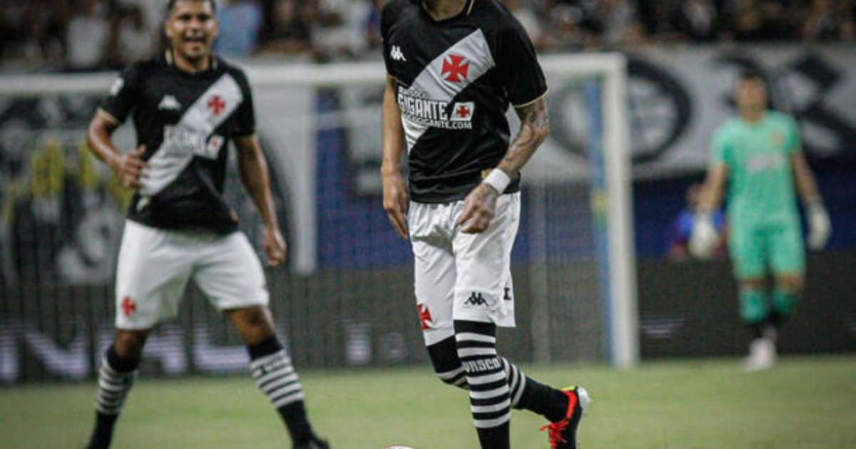 Adson deve voltar à titularidade do Vasco após mais de dois meses