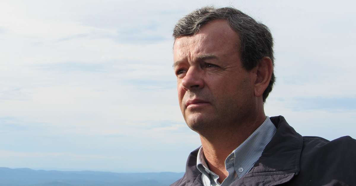 Lars Grael destaca força do inglês no esporte e na carreira