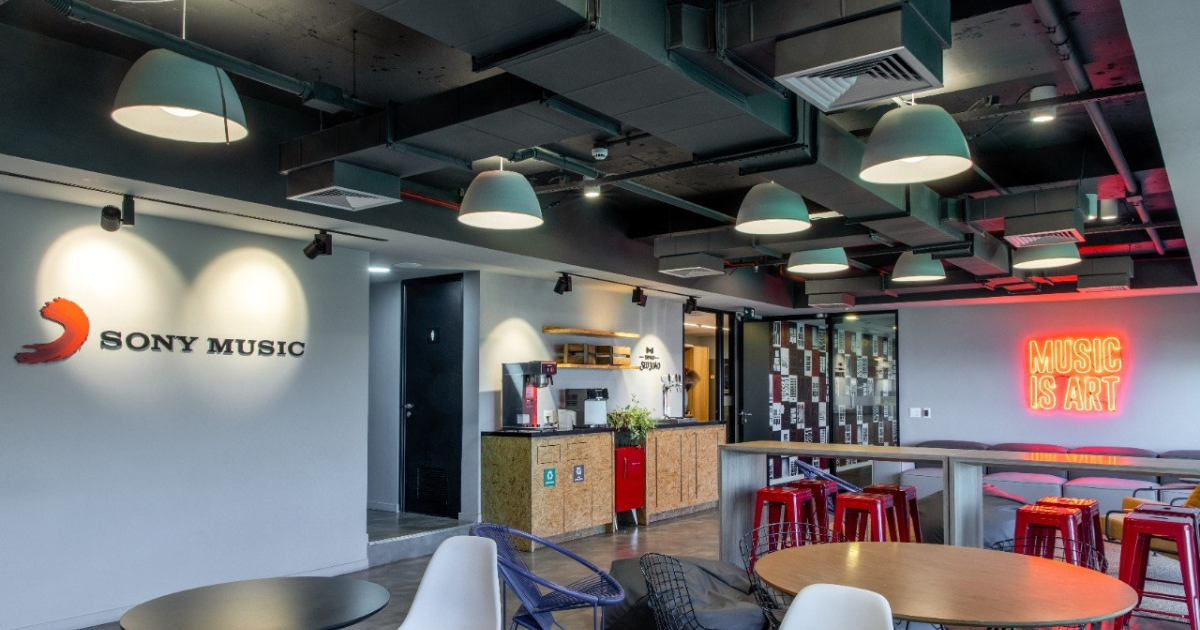 Sony processa rede de hotéis por uso ilegal de músicas