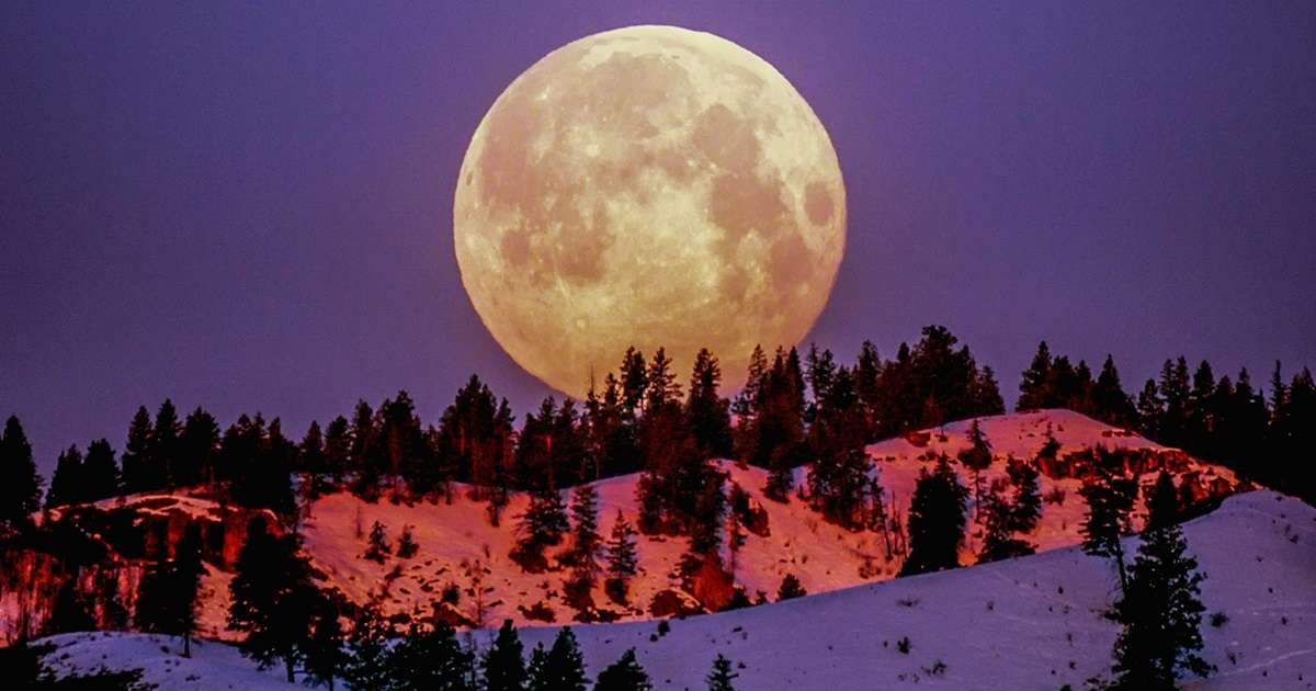 Práticas para aproveitar o poder da Lua Cheia de maio