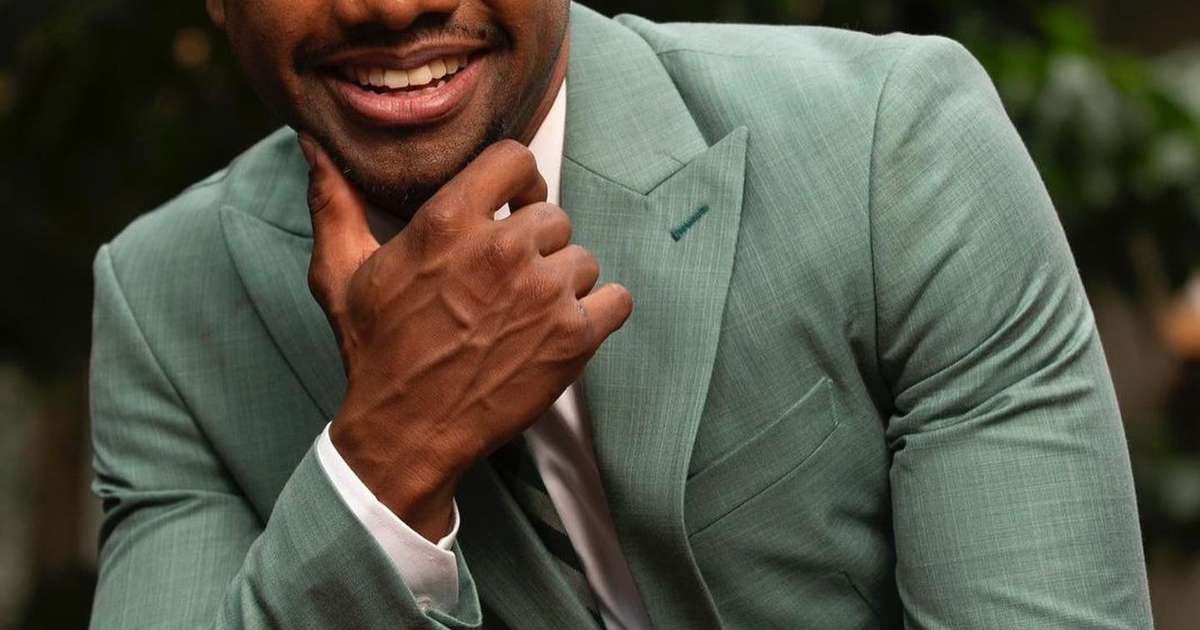 Ex-BBB Davi Brito causa polêmica com pagamento simbólico à equipe de ...