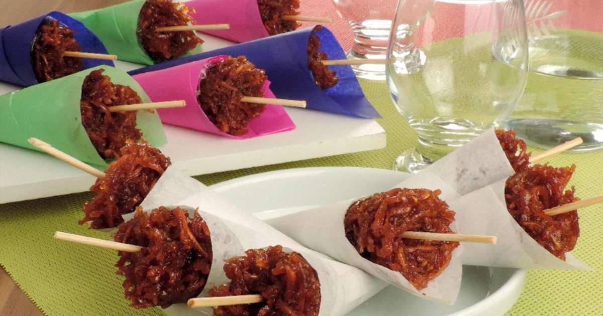 Receita de pirulito de quebra-queixo simples que rende até 25 unidades