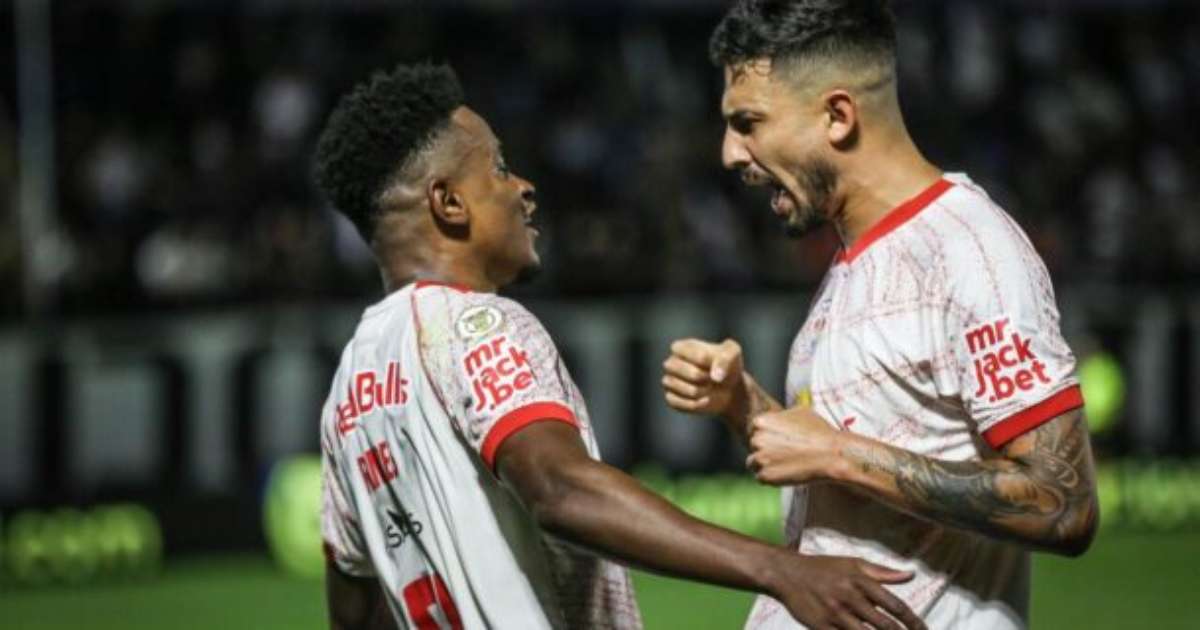 Bragantino Bate Vitória De Virada E Sobe Na Tabela Do Brasileirão