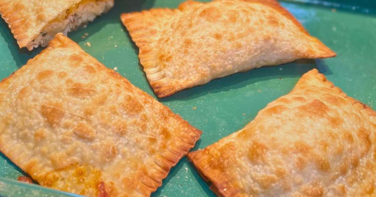 Pastel de frango e milho cremoso: sem leite e sem fritar