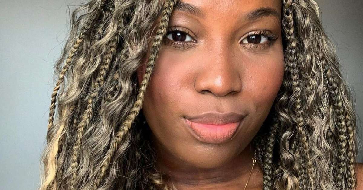 De maiô, ex-BBB Leidy Elin surpreende com ensaio fotográfico na praia ...