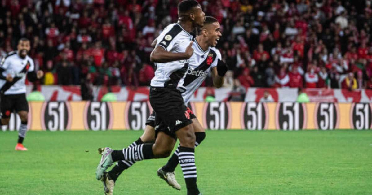 Lyncon se declara ao Vasco após primeiro gol: 'Desde os 10 anos no clube'