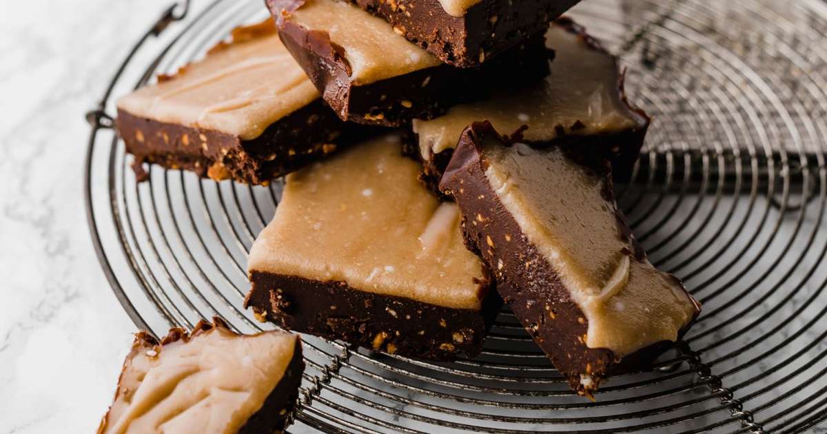 Fudge de chocolate com caramelo salgado: saiba como fazer o doce ...