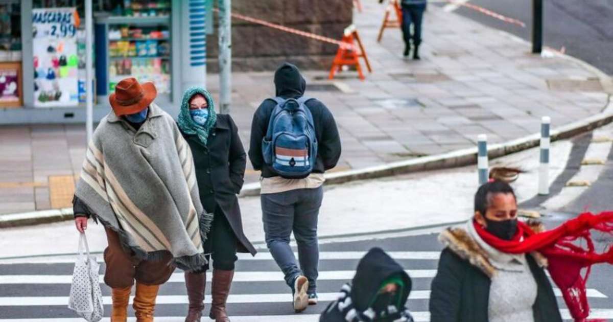 Ondas de ar polar congelam o Rio Grande do Sul
