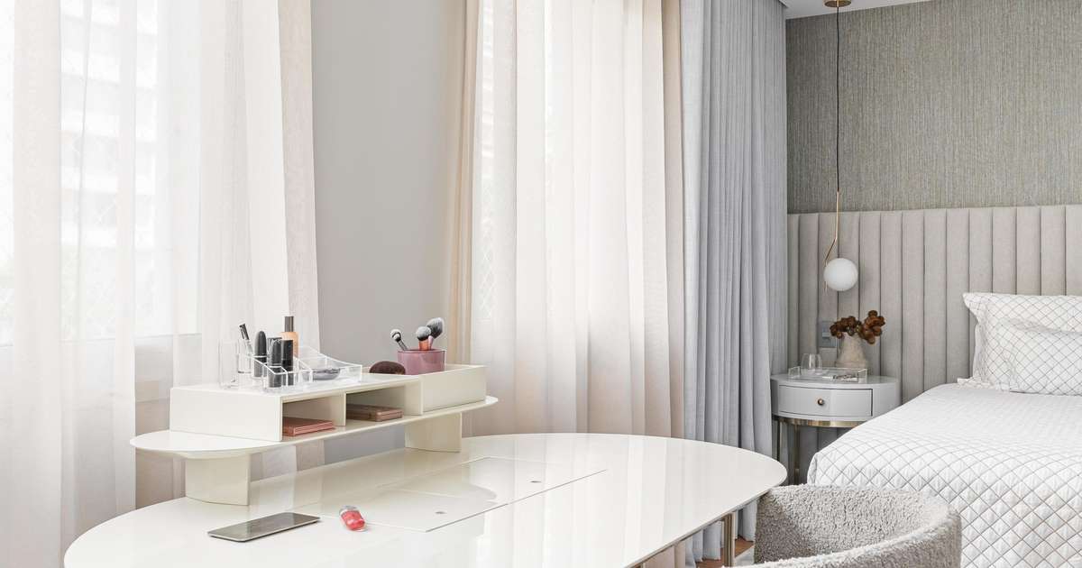 Mini sala de estar no quarto: veja projetos com cantinhos charmosos