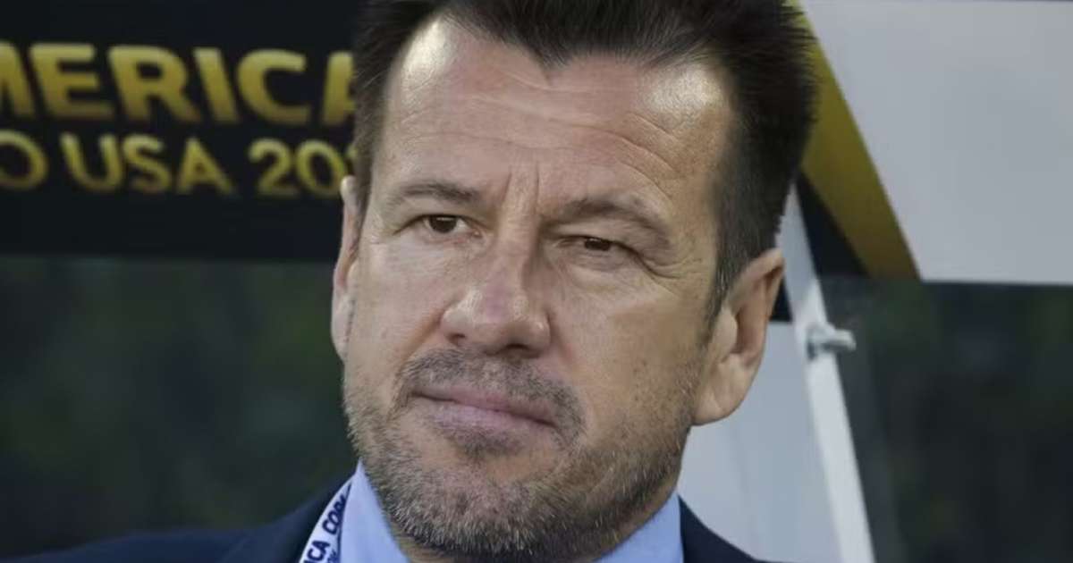 Ex-técnico da Seleção, Dunga e a esposa sofrem grave acidente de carro