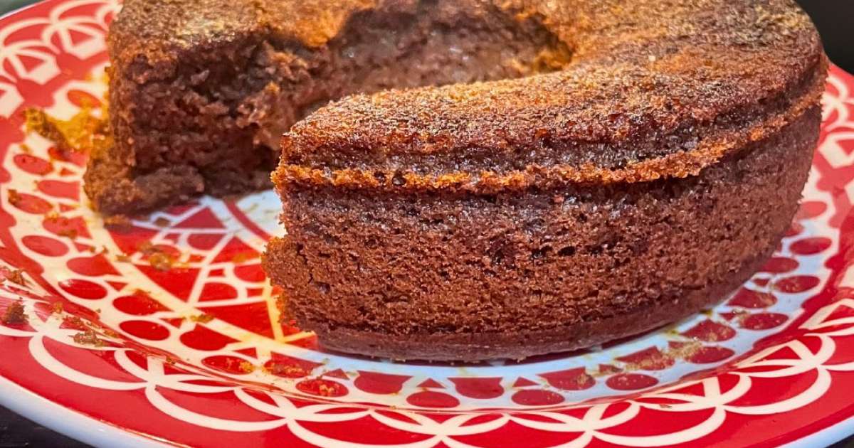 Bolo de chocolate com aveia: úmido, fofinho e saudável