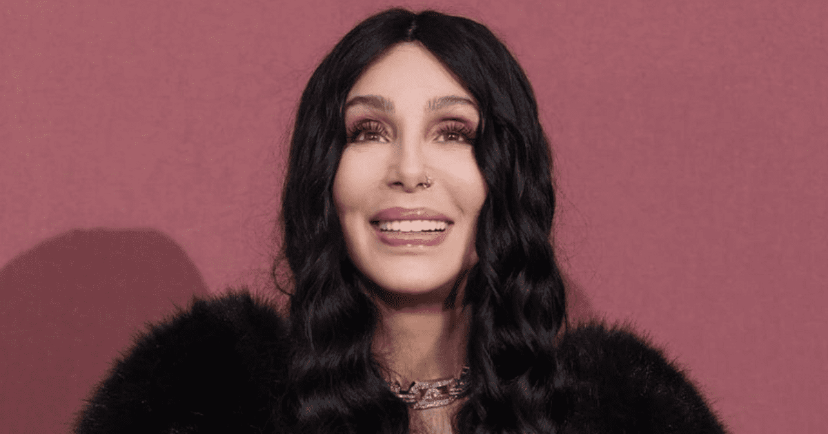 Autobiografia de Cher será lançada em duas partes