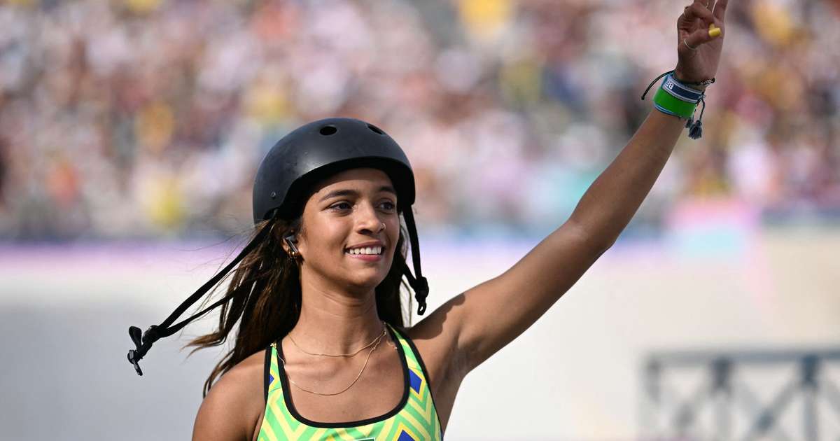 Rayssa Leal garante bronze para o Brasil no skate street