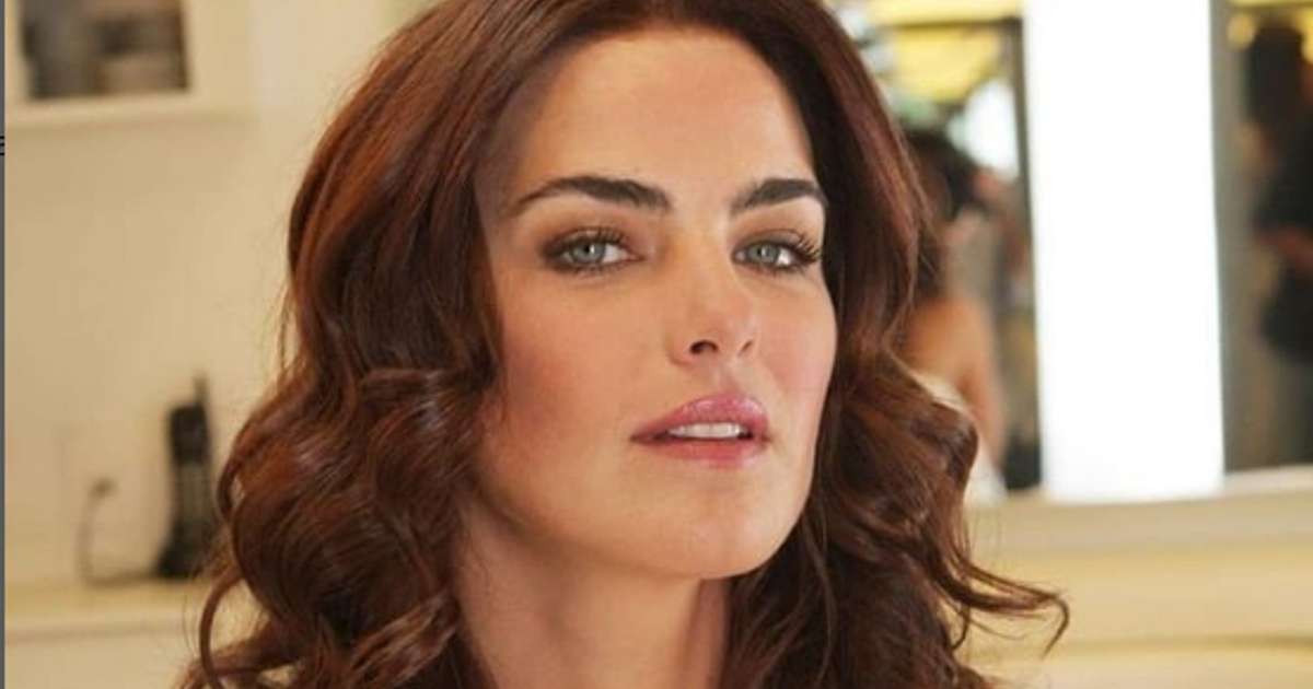 De novo visual, Ana Paula Arósio é flagrada em rara aparição pública ...