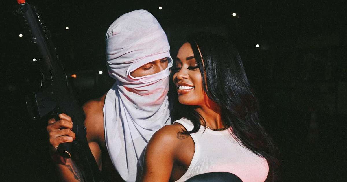 MC Rebecca nega apologia ao crime após clipe com armas: 'Não significa ...