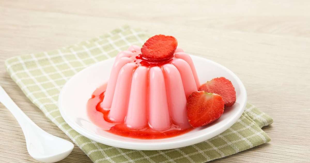 Pudim de morango: saiba como fazer a versão sem forno