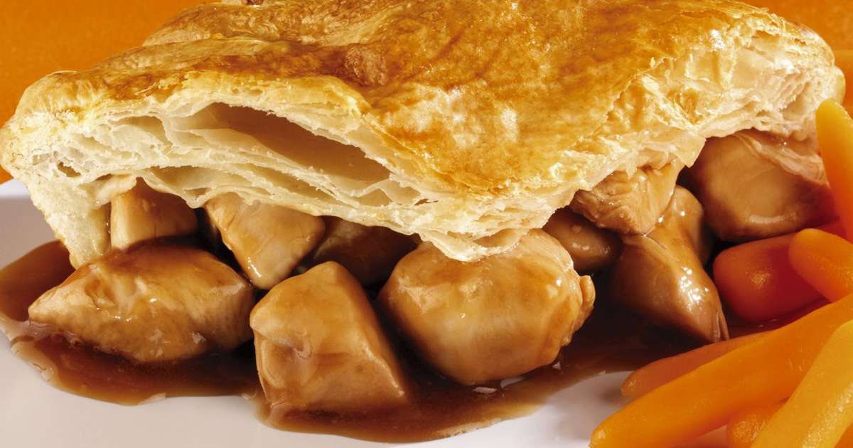 Torta de estrogonofe suíno muito saborosa feita no liquidificador