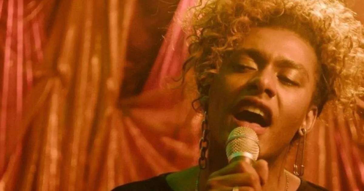 Liniker revela capa do álbum 'CAJU'