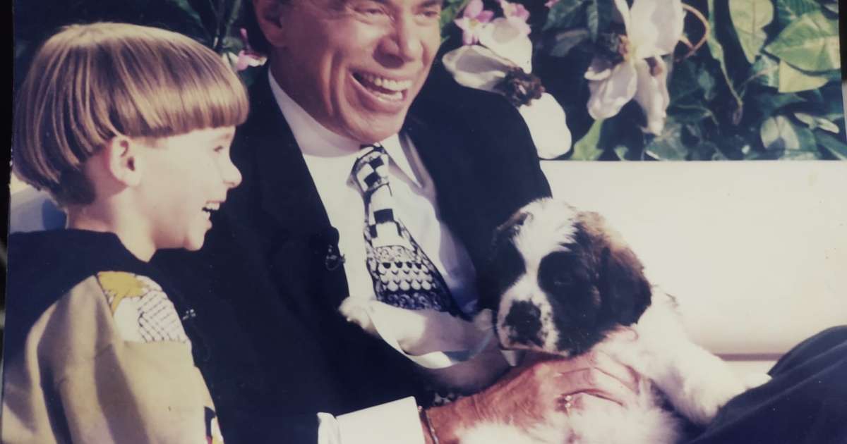 Após filho de 6 anos encantar Silvio Santos no 'Em Nome do Amor', ele ...