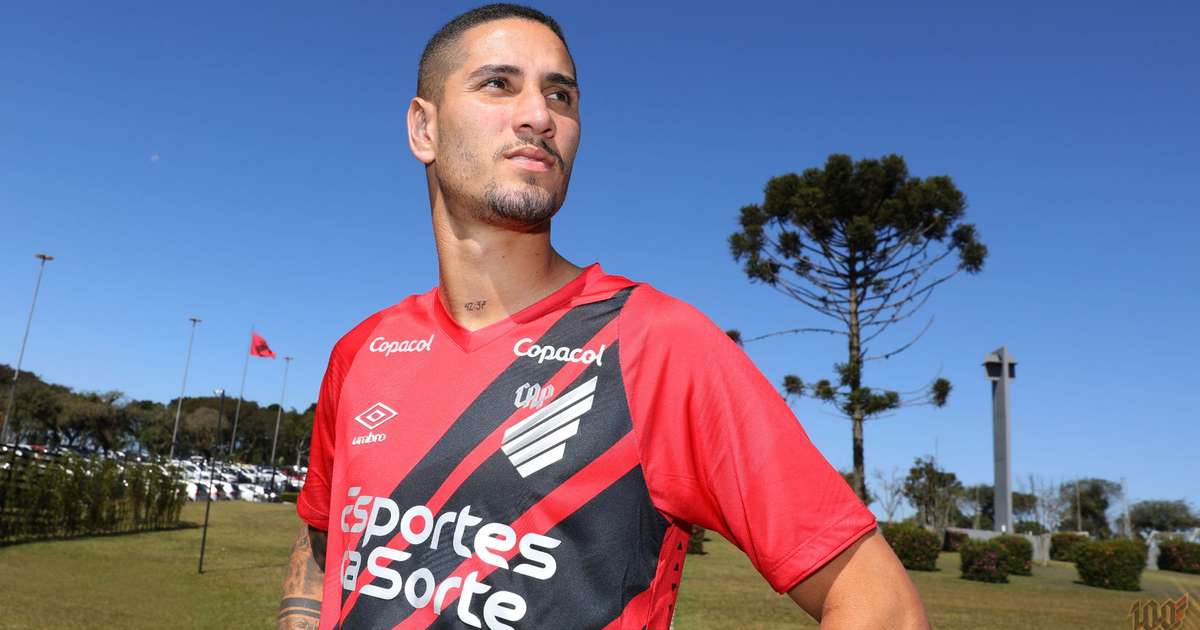 Praxedes é anunciado como reforço do Athletico