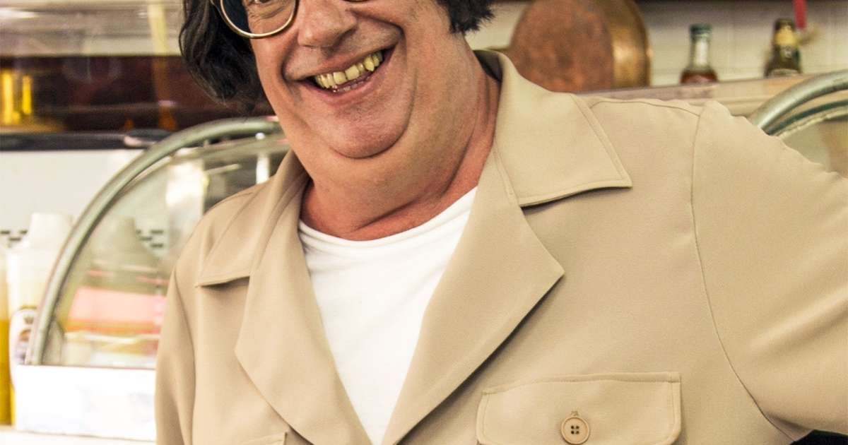 Marcos Oliveira, o Beiçola, é despejado do apartamento no Rio de Janeiro