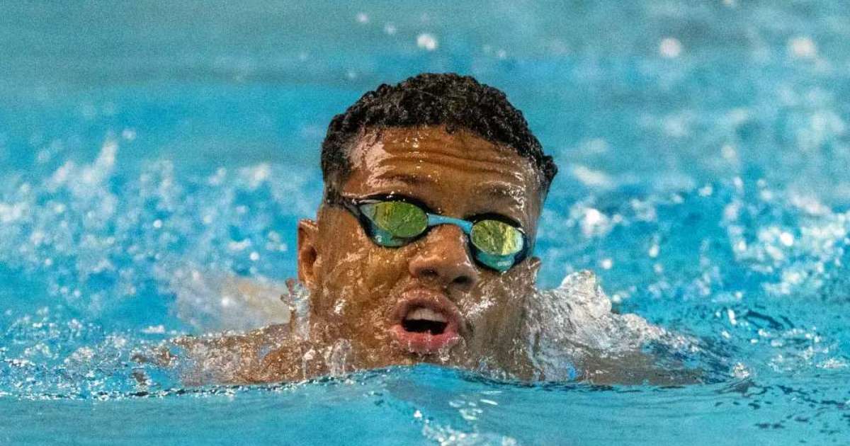 Gabrielzinho faz melhor tempo e Brasil garante seis finais