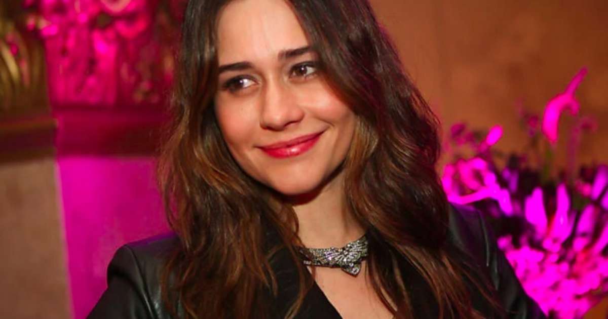 Teve filho com Murilo Benício! Alessandra Negrini faz 54 anos