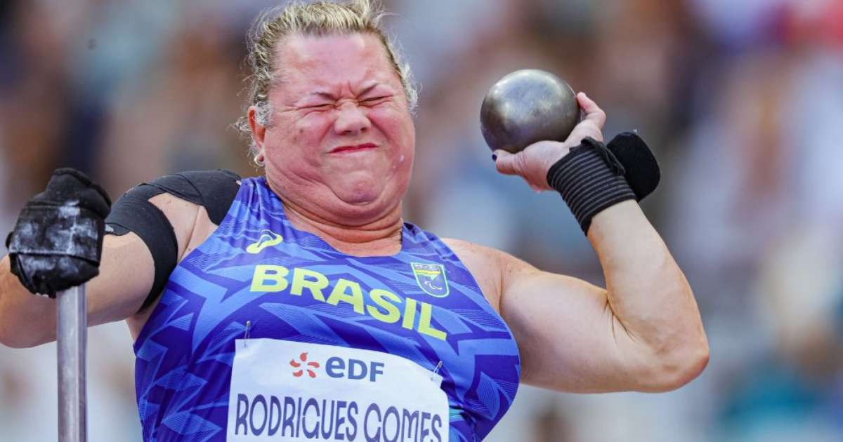 Beth Gomes quebra recorde mundial e conquista a prata